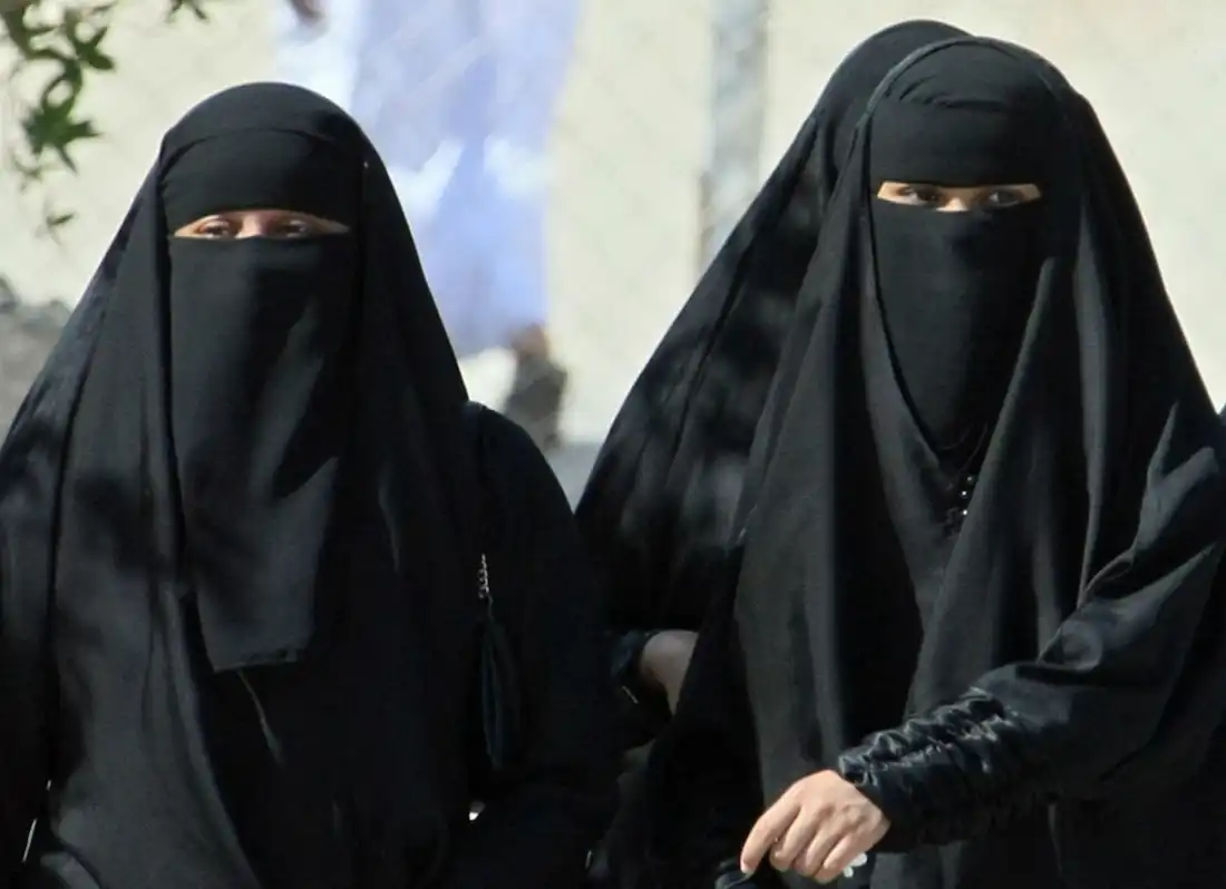 Saudi Arabia Women Dress Code – Learn Islam - Quran Mualim 2025